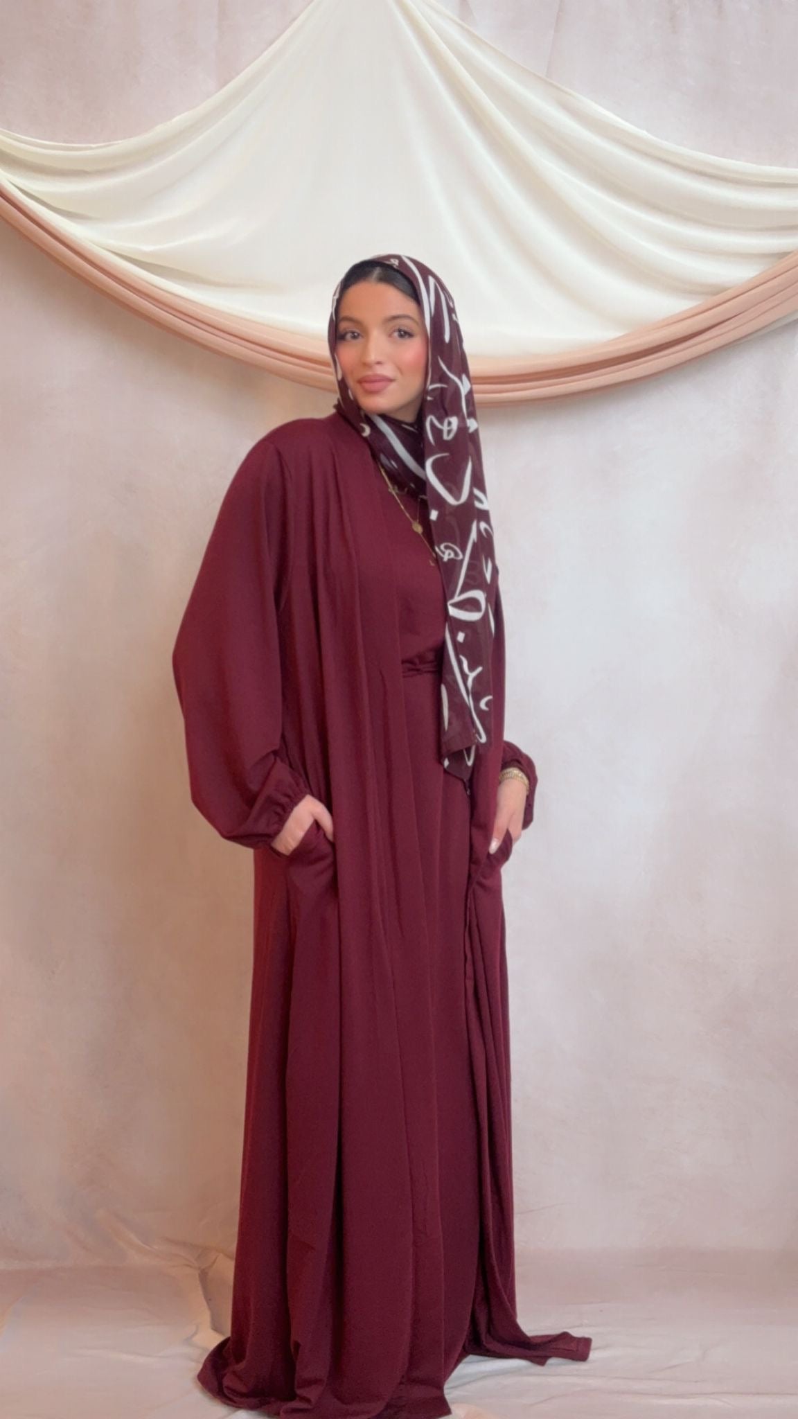 Maroon Two Piece Abaya Set – ABAYATMUNA